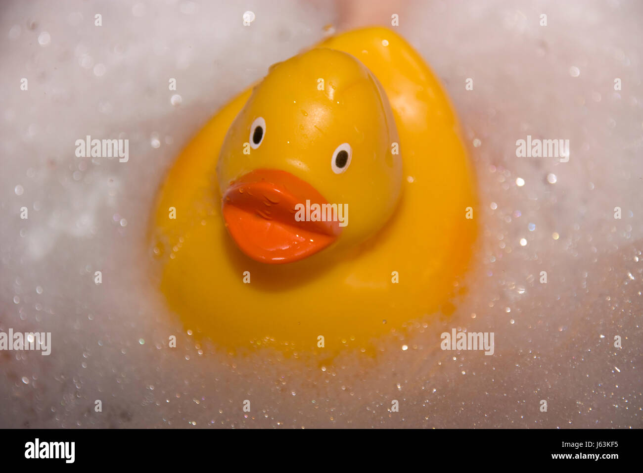 duck bath tub tub bathtub duckling rubber duck foam water macro close ...