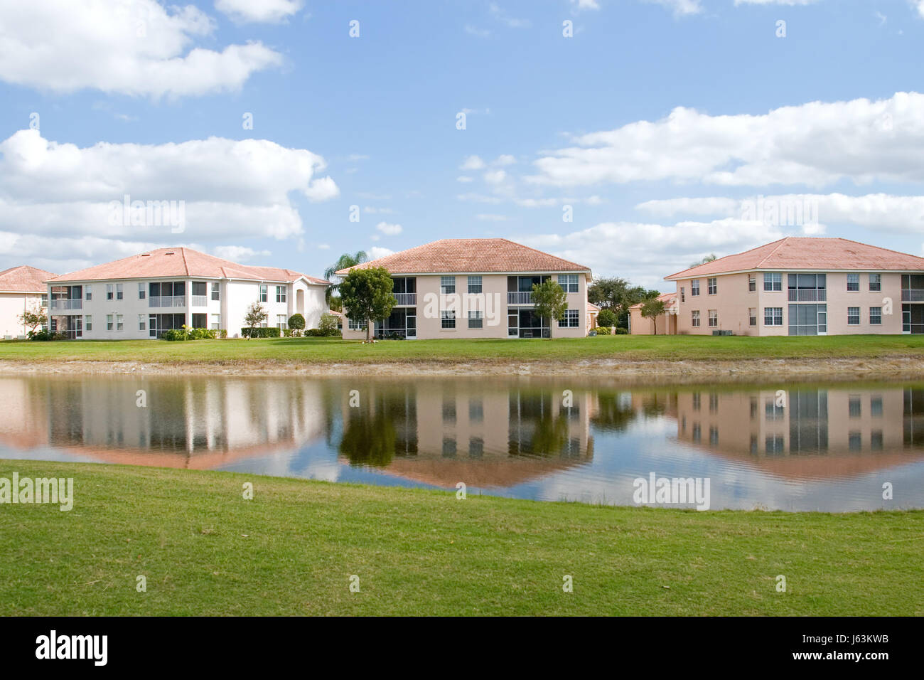 Luxury golf community hi-res stock photography and images - Alamy