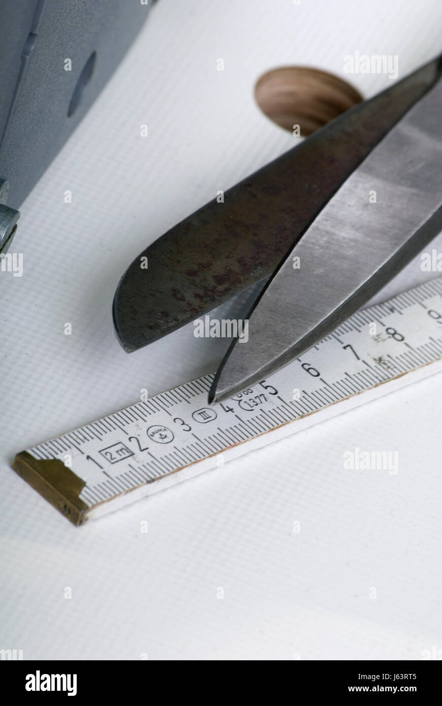 scissors and measuring tape Stock Photo - Alamy