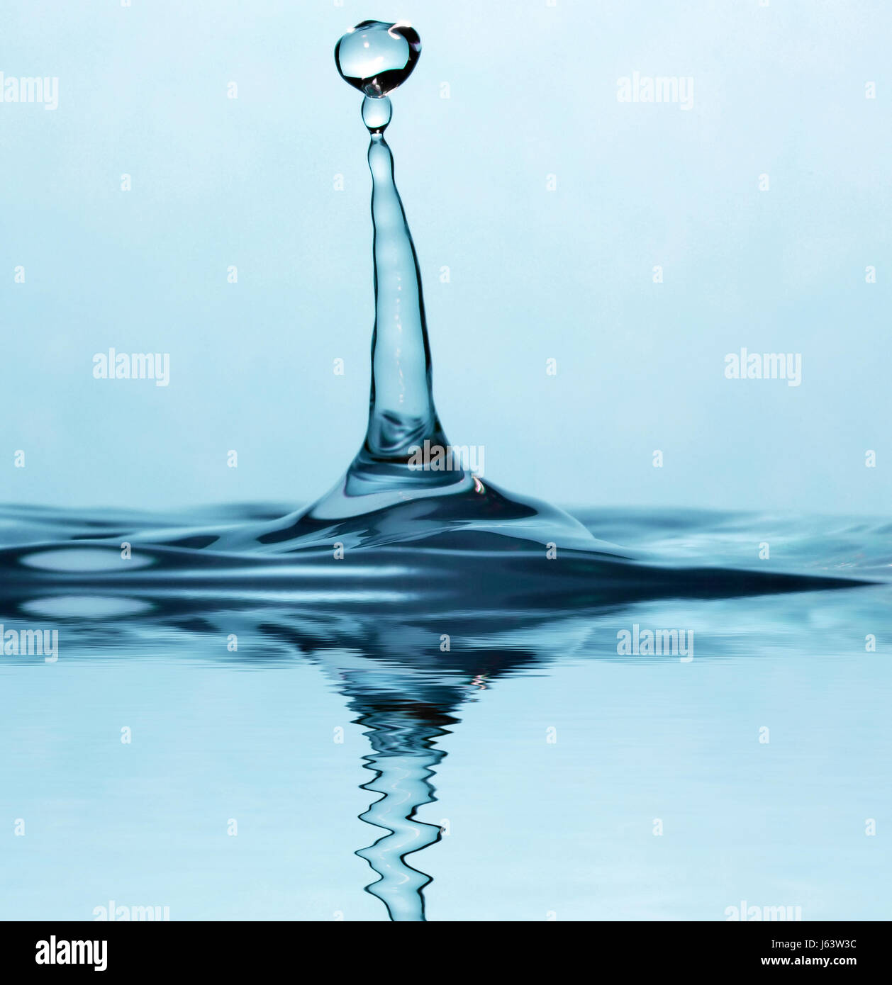 drink surface drunken alcoholized intoxicated primed water drop ...