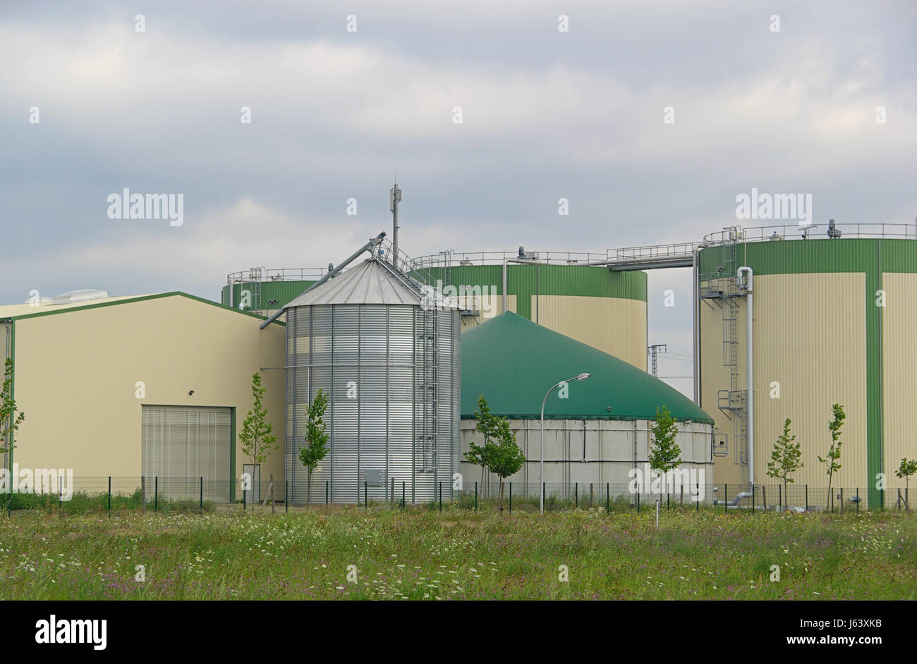 eco plant gas farmer silo biogas eco environment enviroment green power ...
