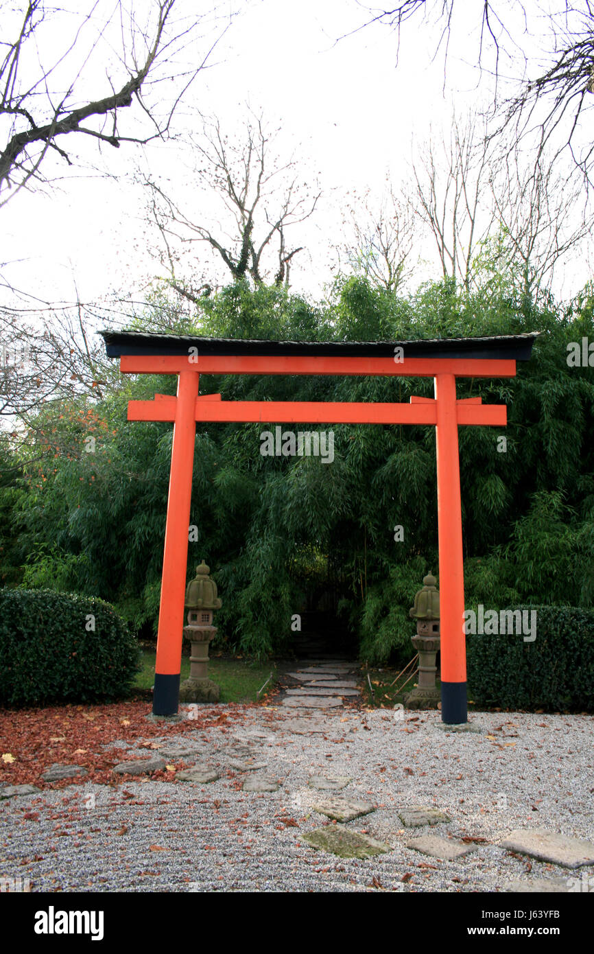 Japanischer torbogen hi-res stock photography and images - Alamy