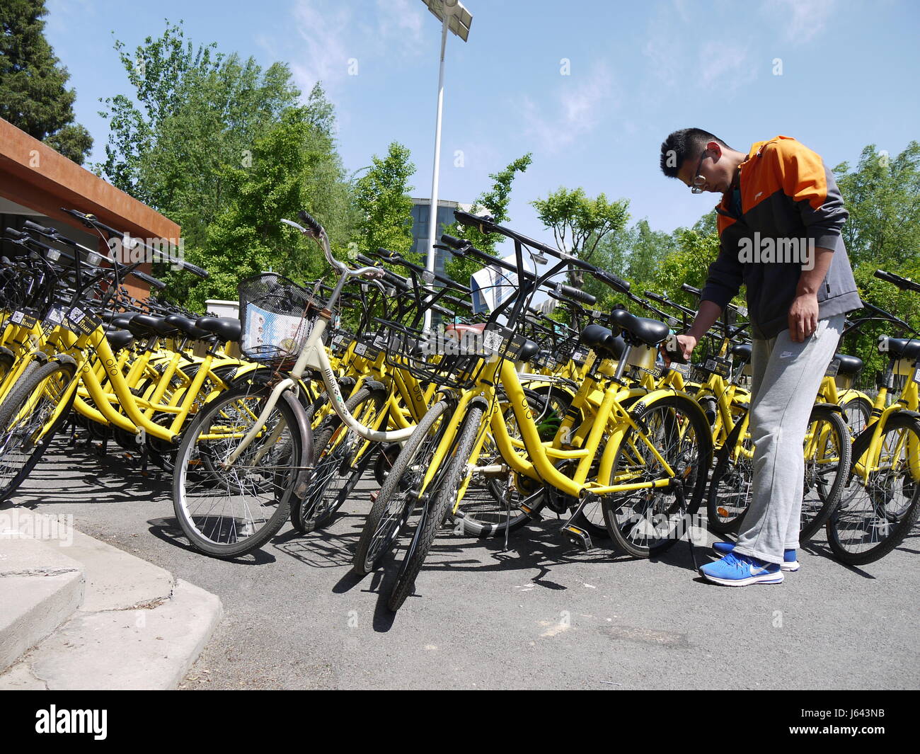 Ride share beijing hi-res stock photography and images - Alamy