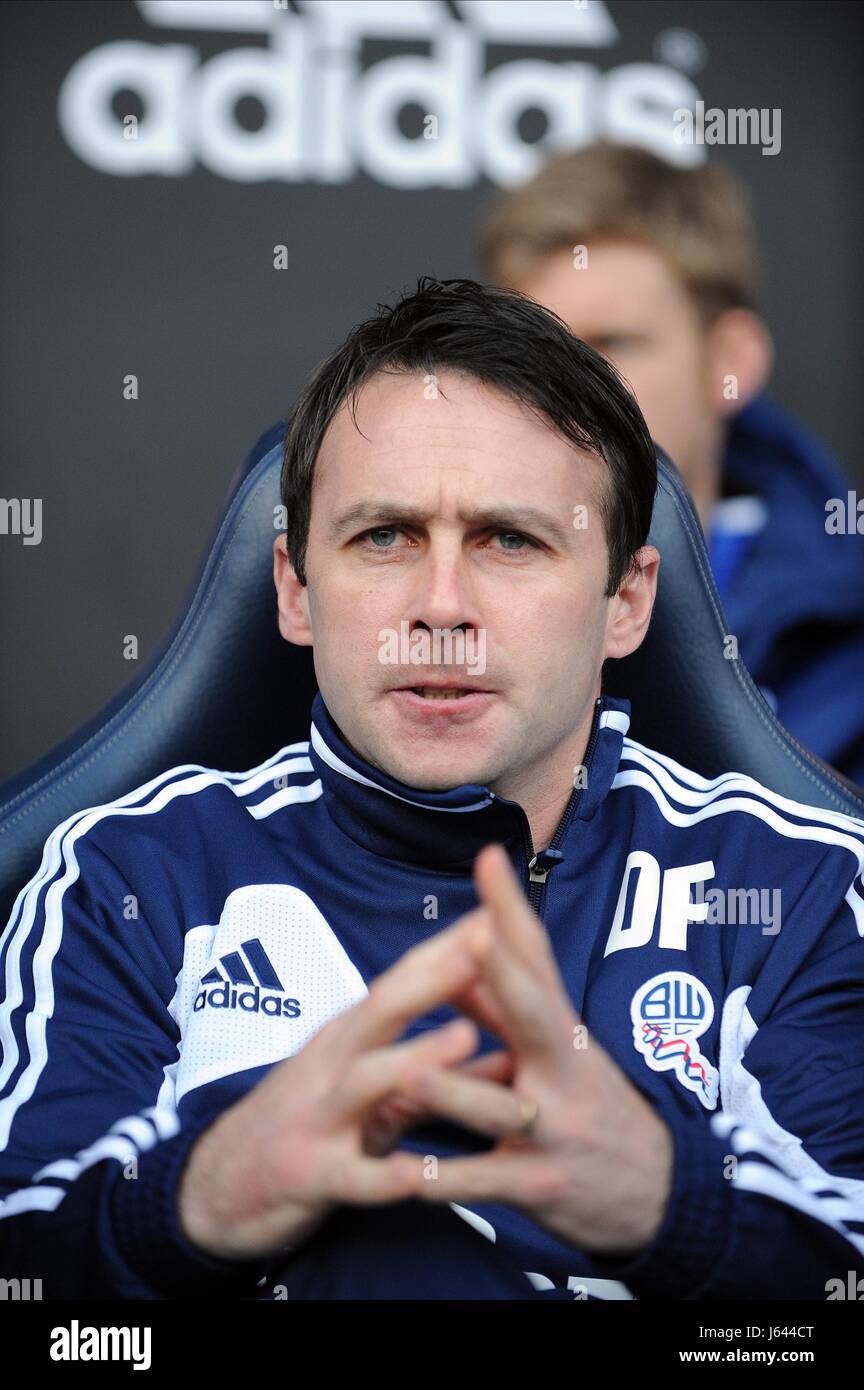 Bolton wanderers fc team hi-res stock photography and images - Alamy