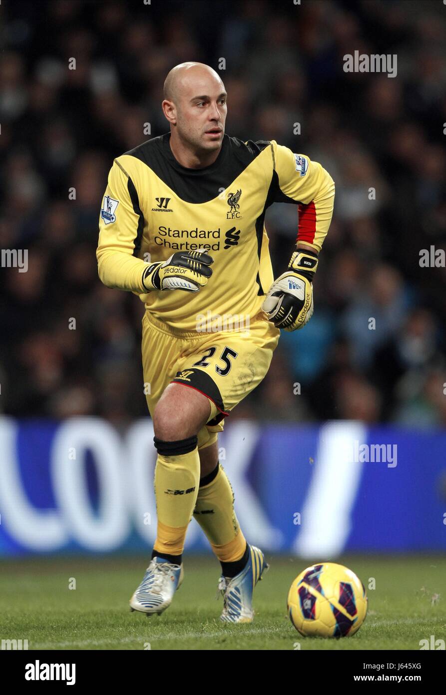 PEPE REINA LIVERPOOL FC ETIHAD STADIUM MANCHESTER ENGLAND 03 February ...