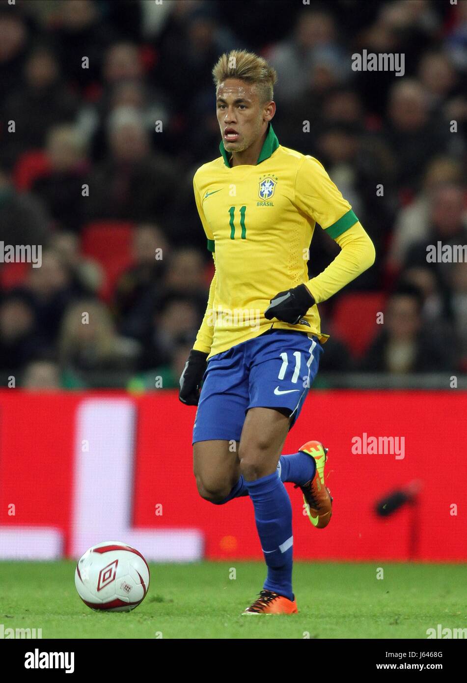 Neymar 2013 hi-res stock photography and images - Alamy