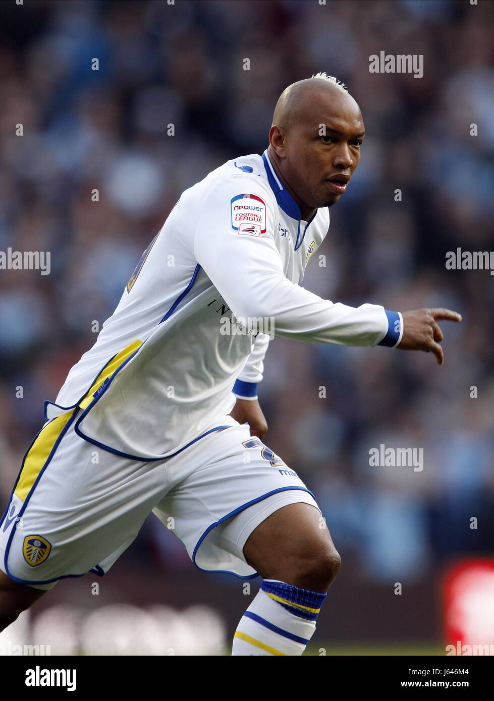 EL-HADJI DIOUF LEEDS UNITED FC ETIHAD STADIUM MANCHESTER ENGLAND 17 ...