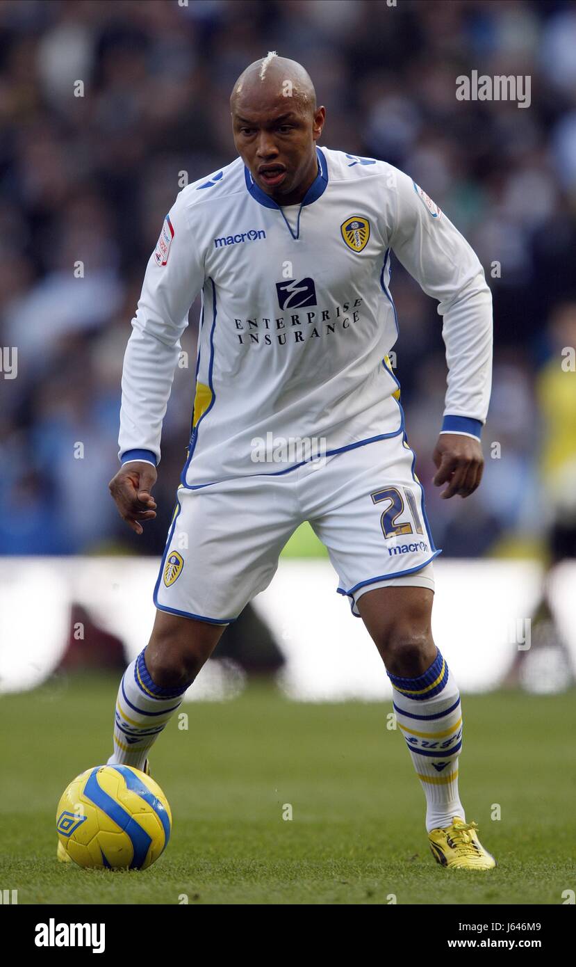 EL-HADJI DIOUF LEEDS UNITED FC ETIHAD STADIUM MANCHESTER ENGLAND 17 ...
