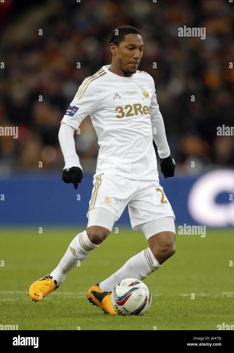 JONATHAN DE GUZMAN SWANSEA CITY FC WEMBLEY STADIUM LONDON ENGLAND 24 ...