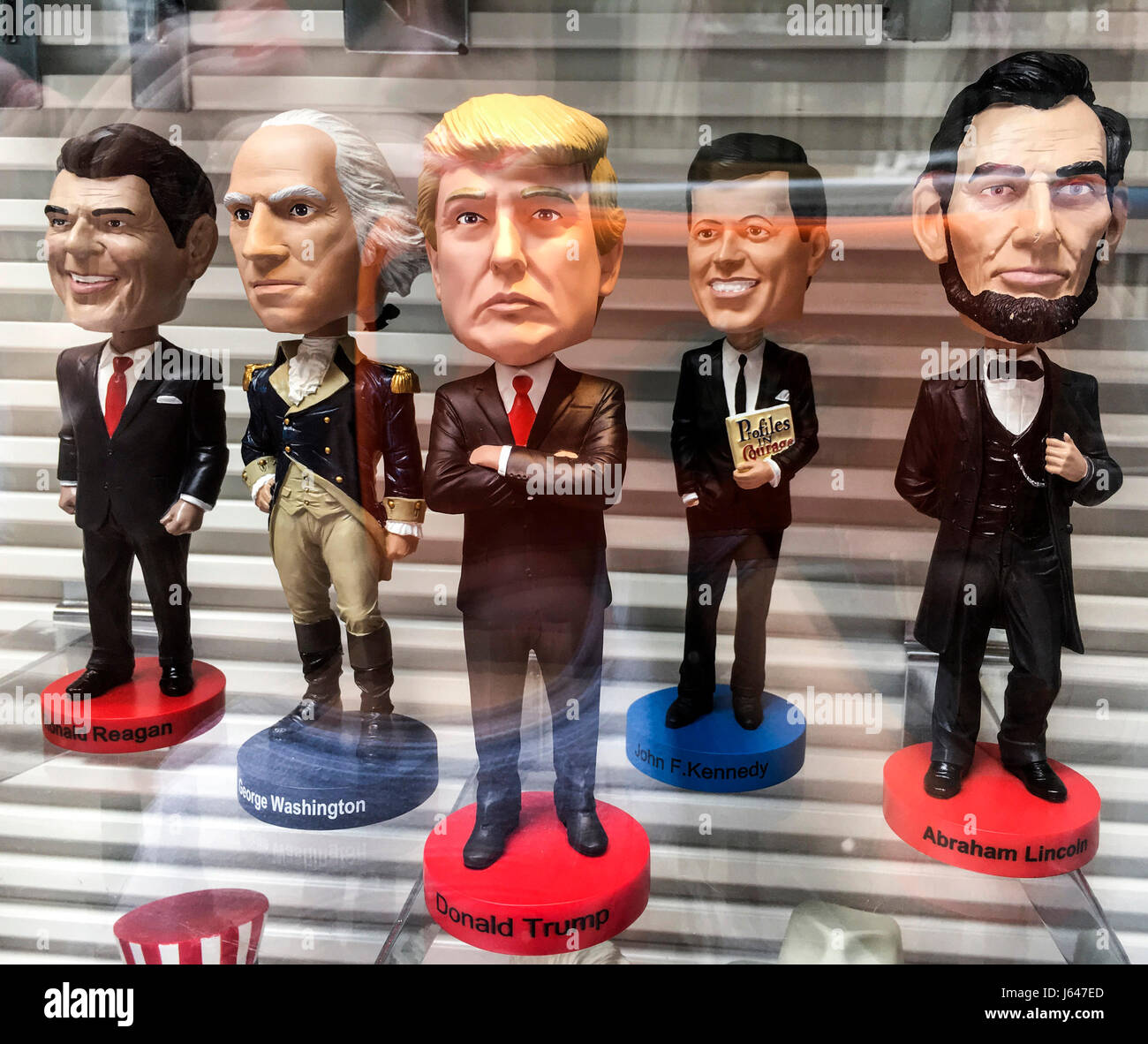 Objets Donald Trump vendus sur Time Square, NY *** Items with Donald ...
