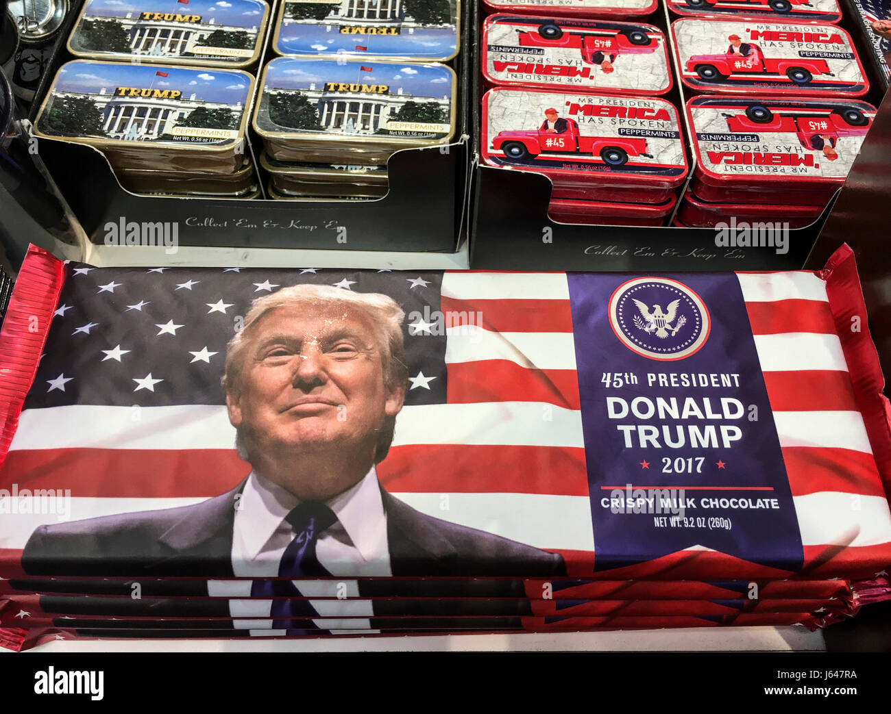 Objets Donald Trump vendus sur Time Square, NY *** Items with Donald ...