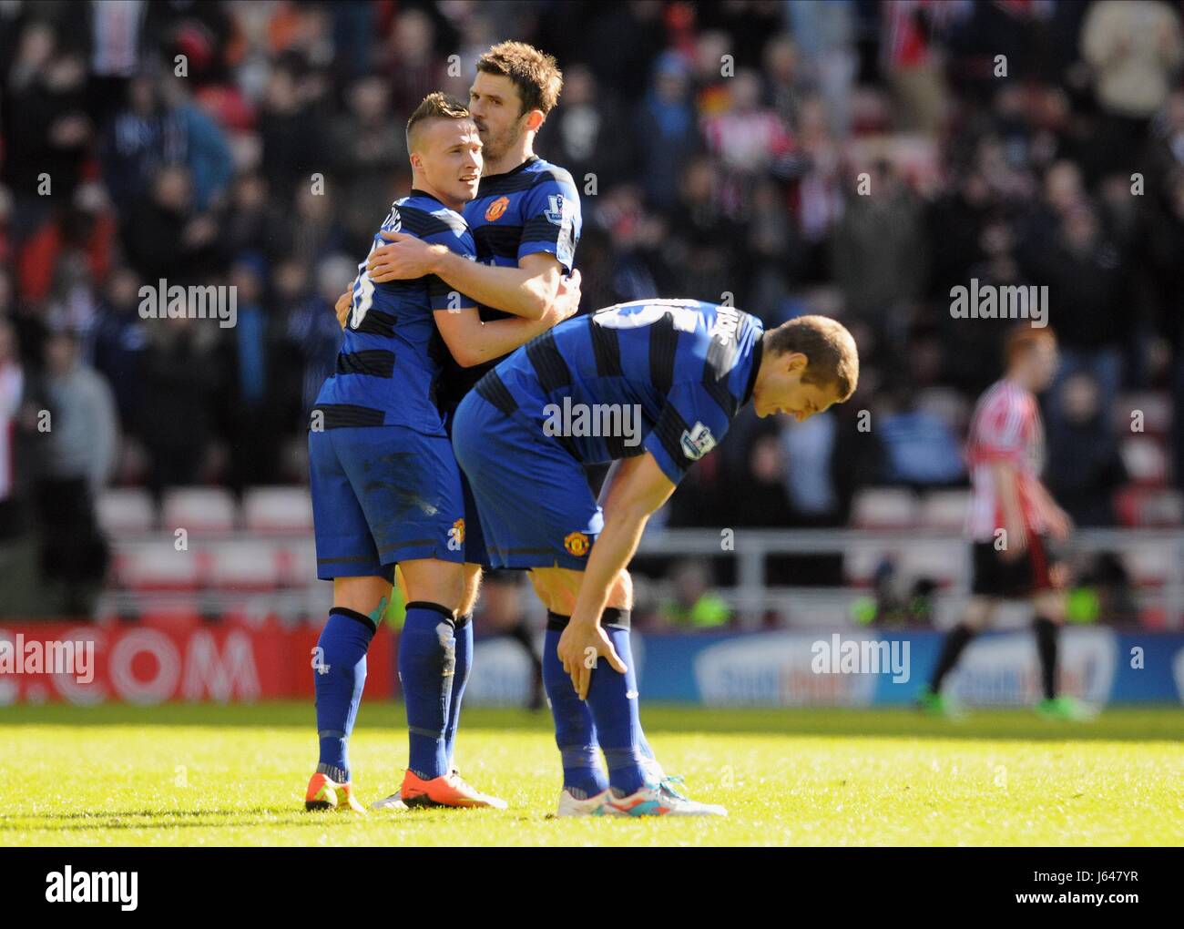 ALEX BUTTNER MICHAEL CARRICK SUNDERLAND V MANCHESTER UNITED STADIUM OF ...