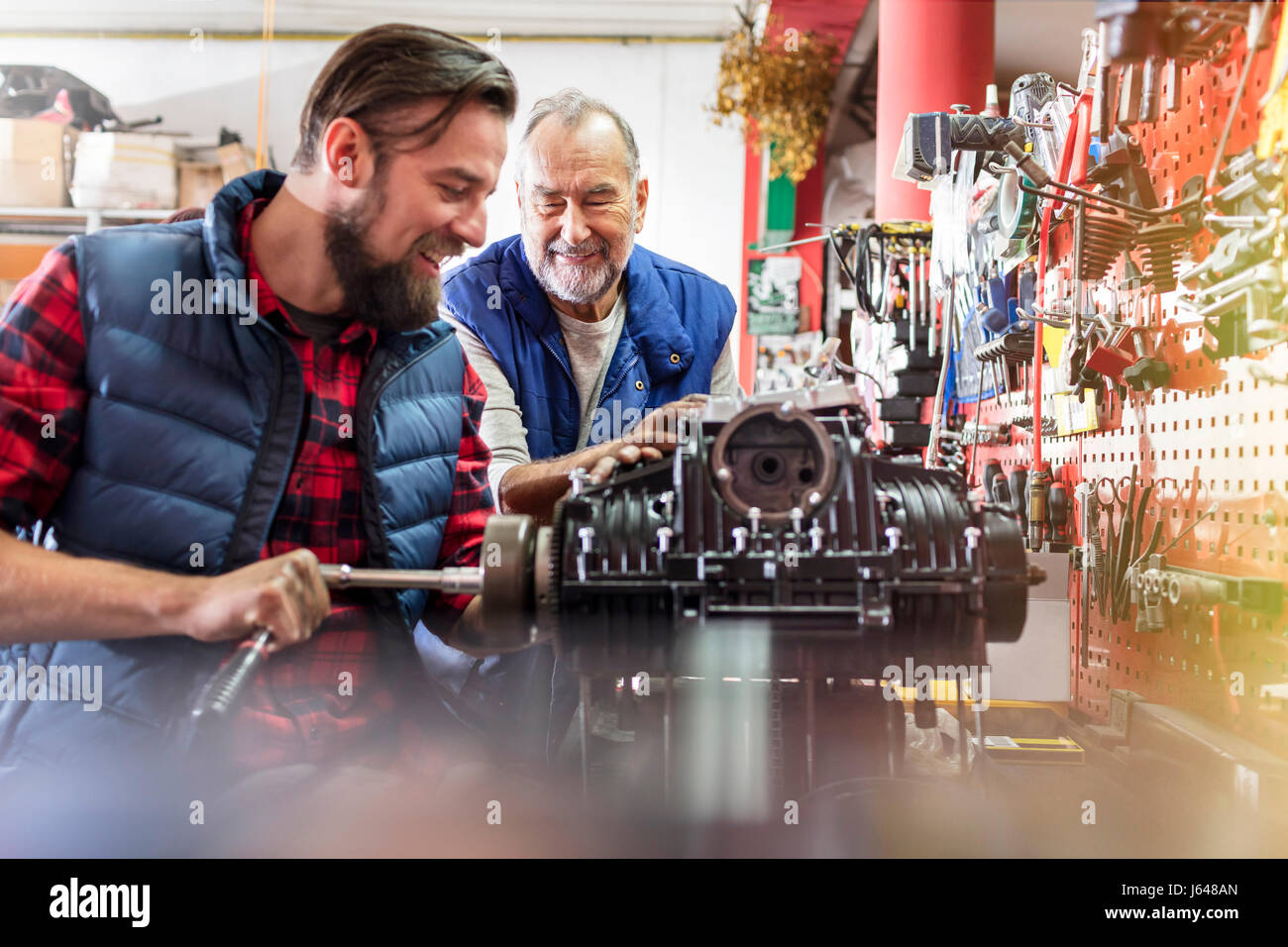 Engine mechanics hi-res stock photography and images - Alamy