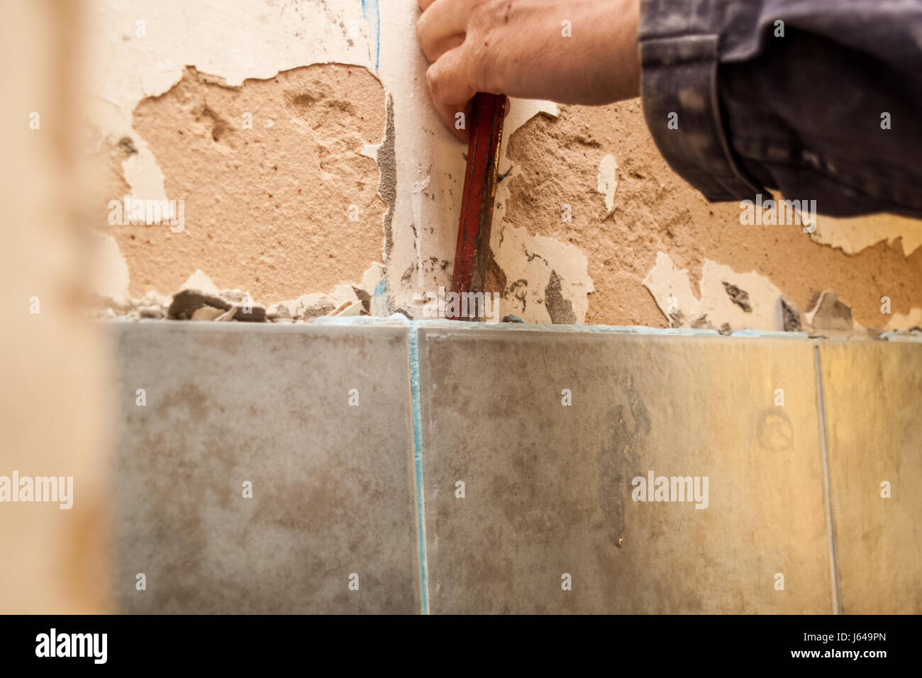 Repairman restoration hi-res stock photography and images - Alamy