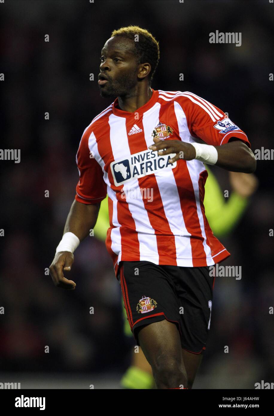 LOUIS SAHA SUNDERLAND FC SUNDERLAND FC STADIUM OF LIGHT SUNDERLAND ...