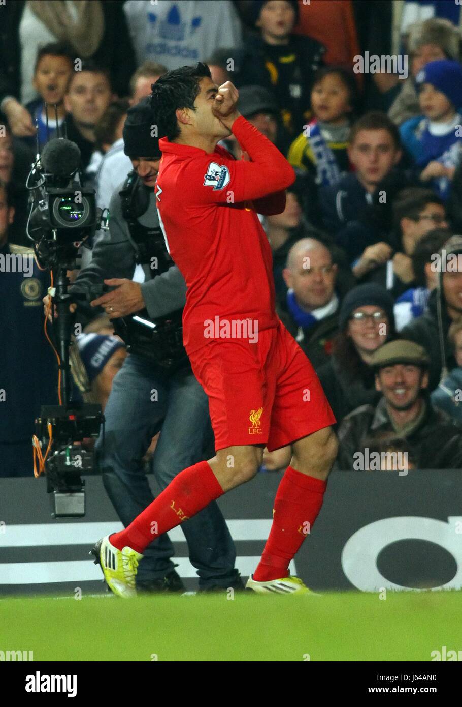 LUIS SUAREZ CELEBRATES GOAL CHELSEA V LIVERPOOL LONDON ENGLAND UK 11 ...