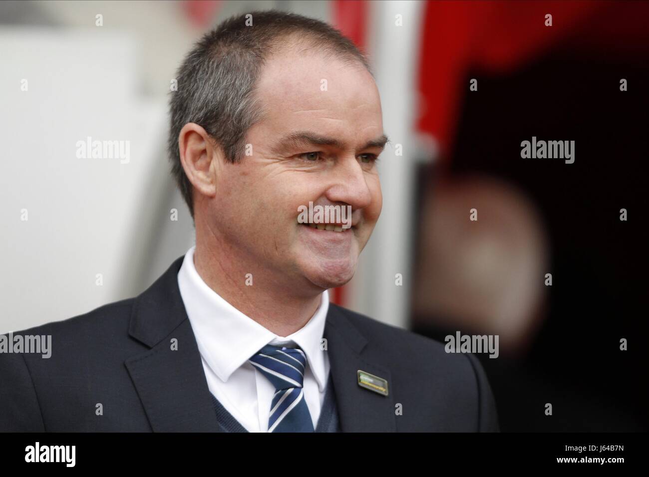 STEVE CLARKE (MANAGER) WEST BROM ALBION FC MANAGER STADIUM OF LIGHT ...