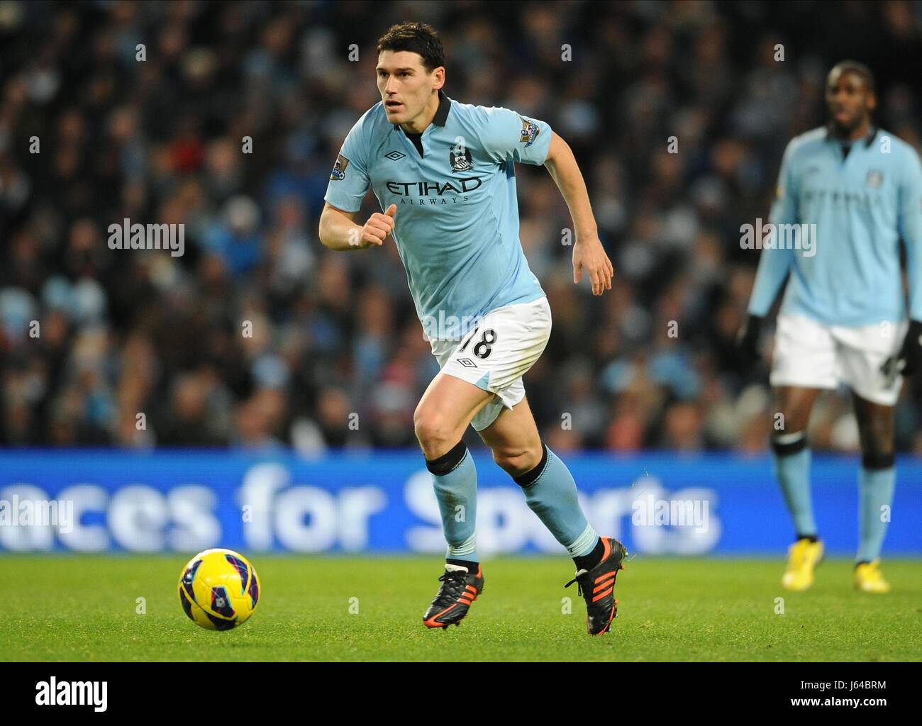 GARETH BARRY MANCHESTER CITY FC MANCHESTER CITY FC CITY OF MANCHESTER ...
