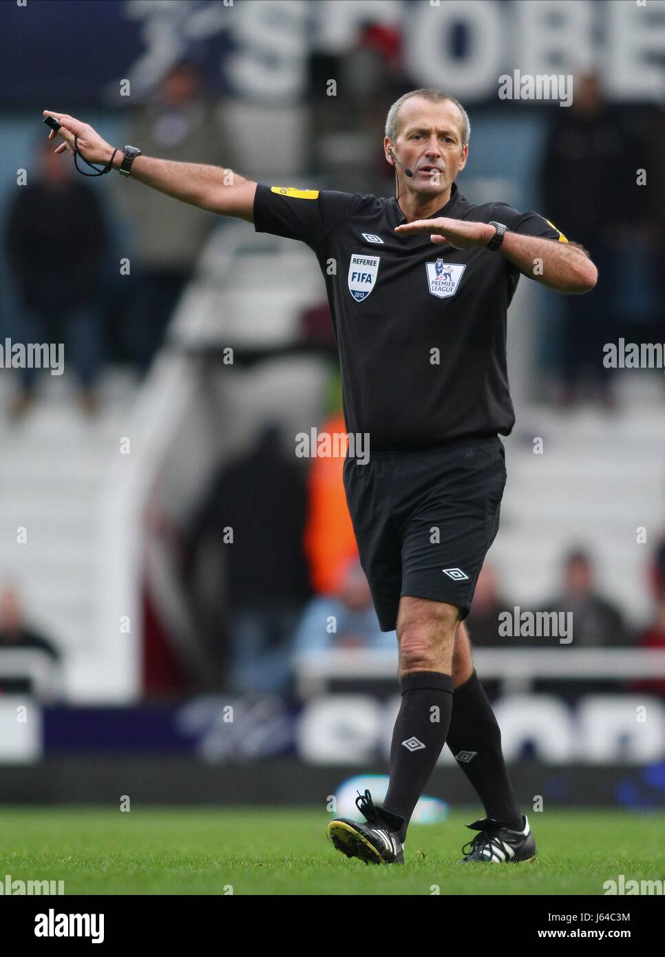 MARTIN ATKINSON REFEREE LONDON ENGLAND UK 01 December 2012 Stock Photo ...