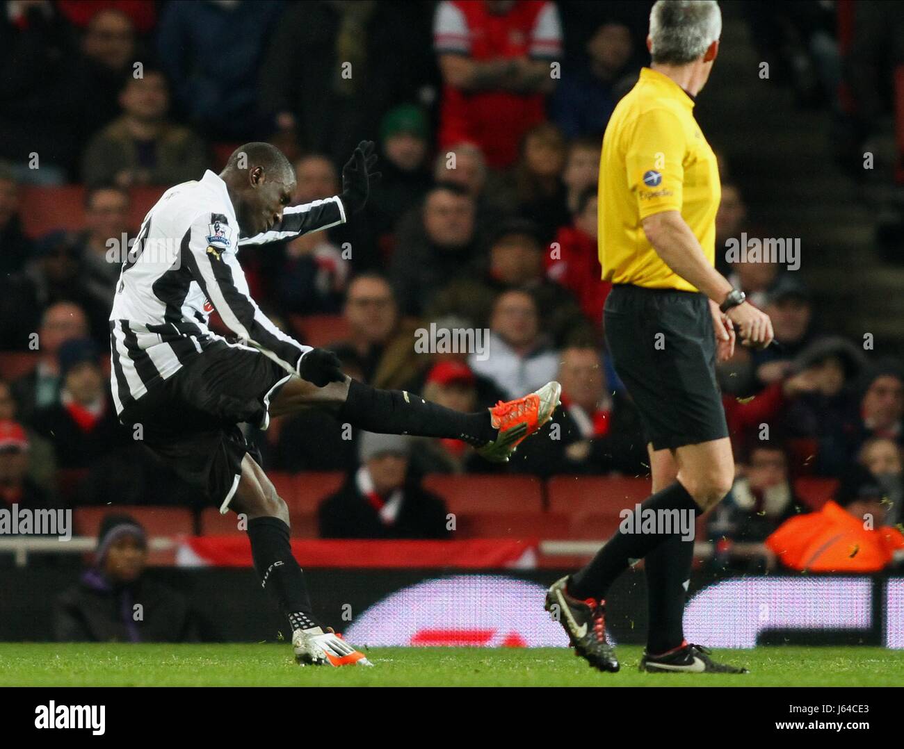 Arsenal v newcastle united hi-res stock photography and images - Alamy