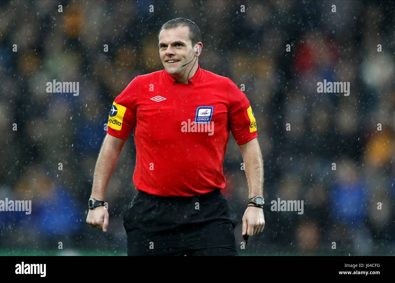 GEOFF ELTRINGHAM FOOTBALL REFEREE KC STADIUM HULL ENGLAND 29 December ...