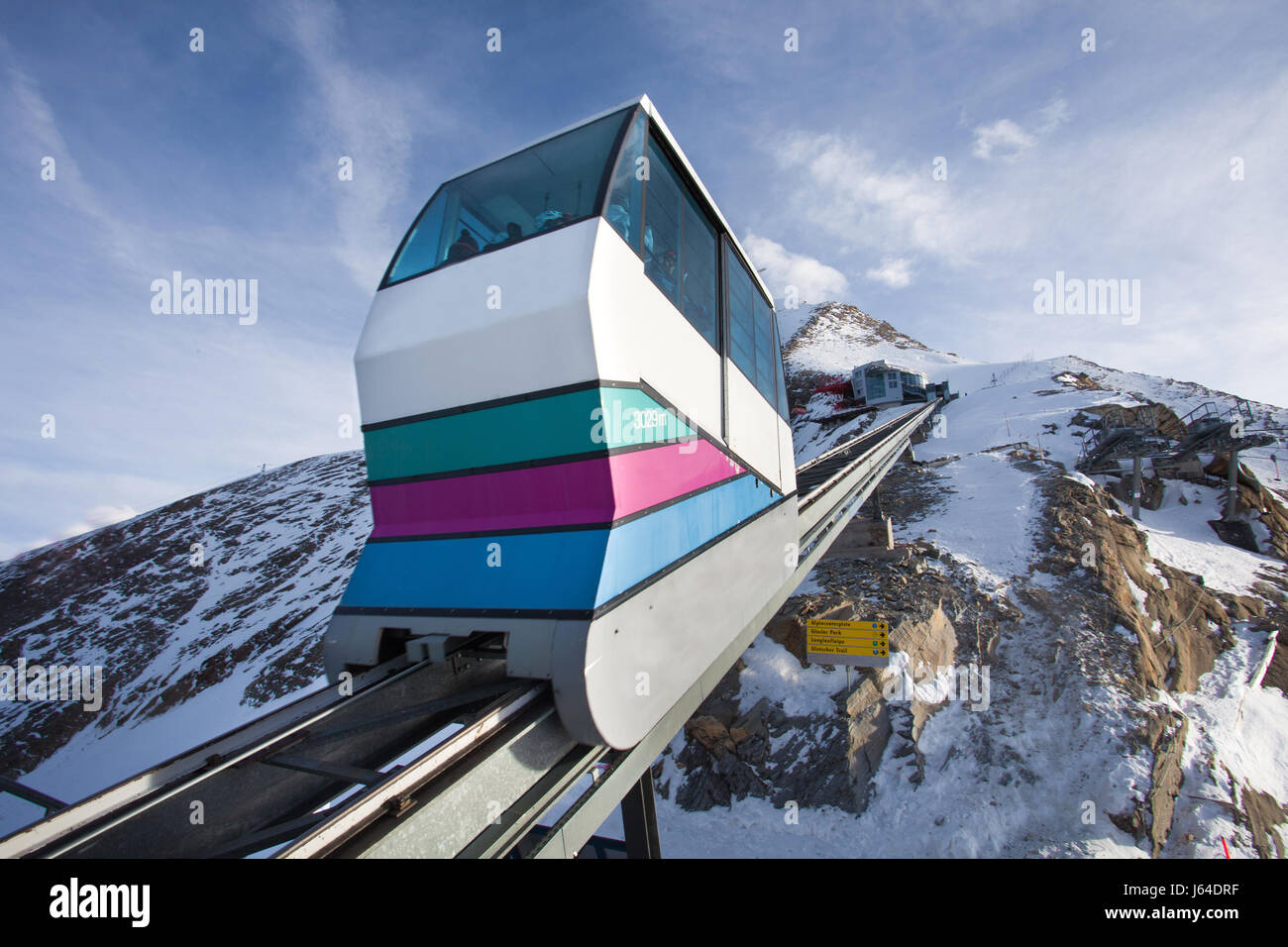 Glacier funicular hi-res stock photography and images - Alamy