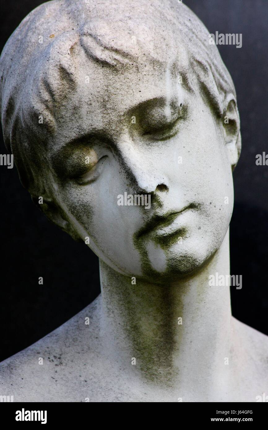 Woman crying grave hi-res stock photography and images - Alamy