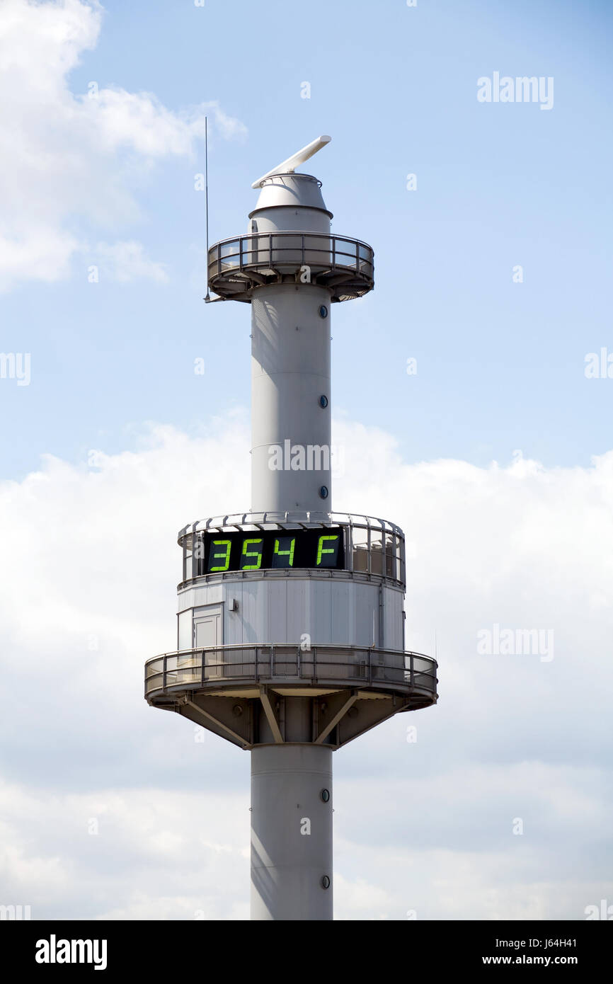 Low level radar tower hi-res stock photography and images - Alamy