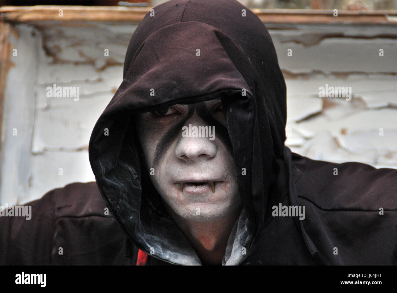 horror blood carnival costume revetment makeup man cologne coloured ...