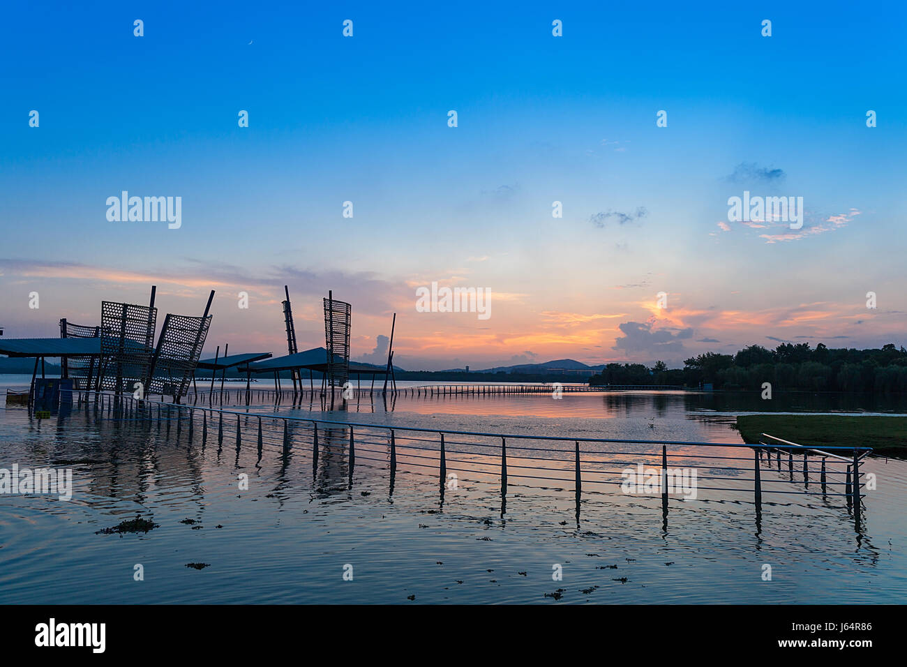 Lihu lake hi-res stock photography and images - Alamy