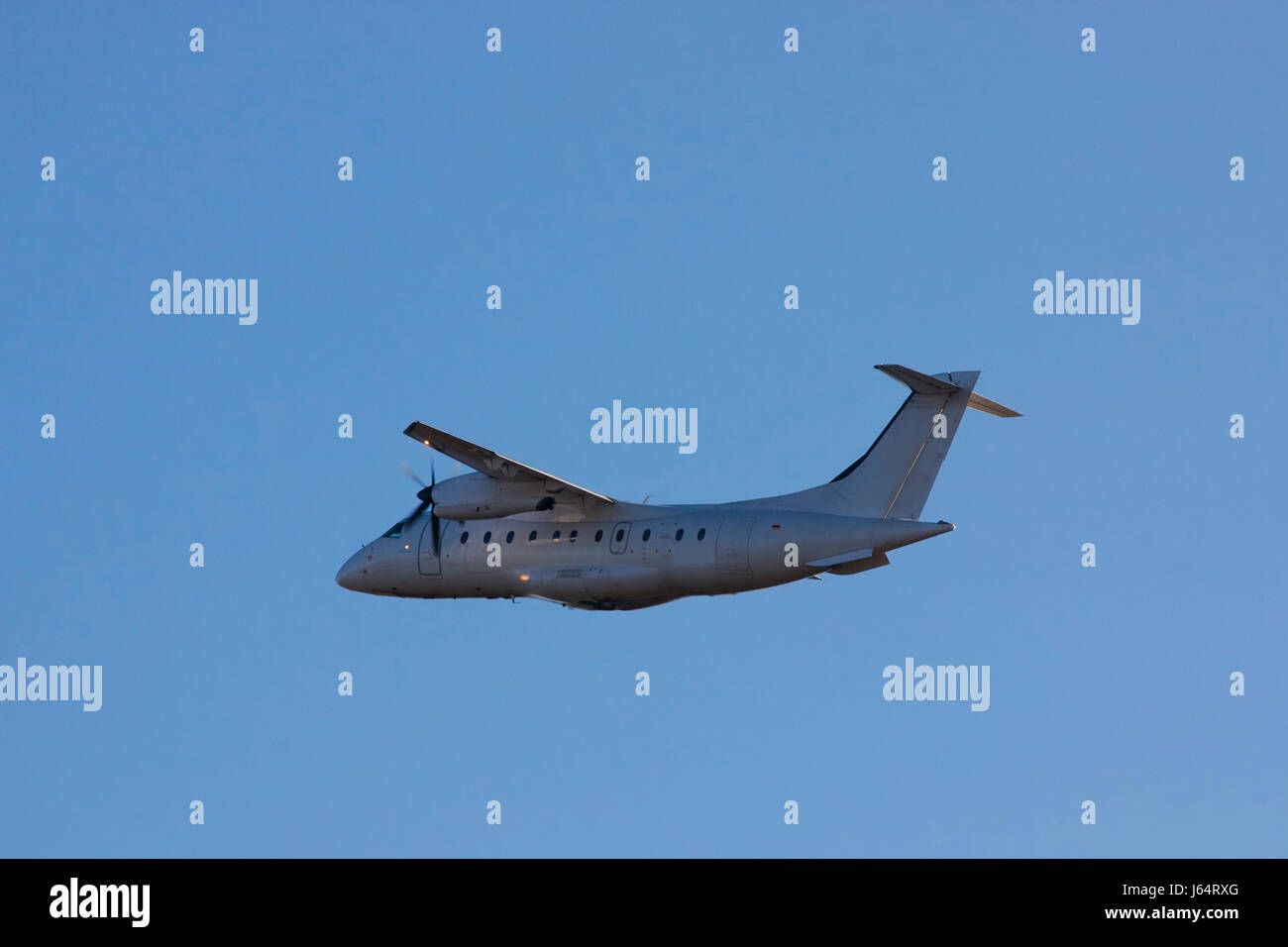 Propeller driven airliner hi-res stock photography and images - Alamy