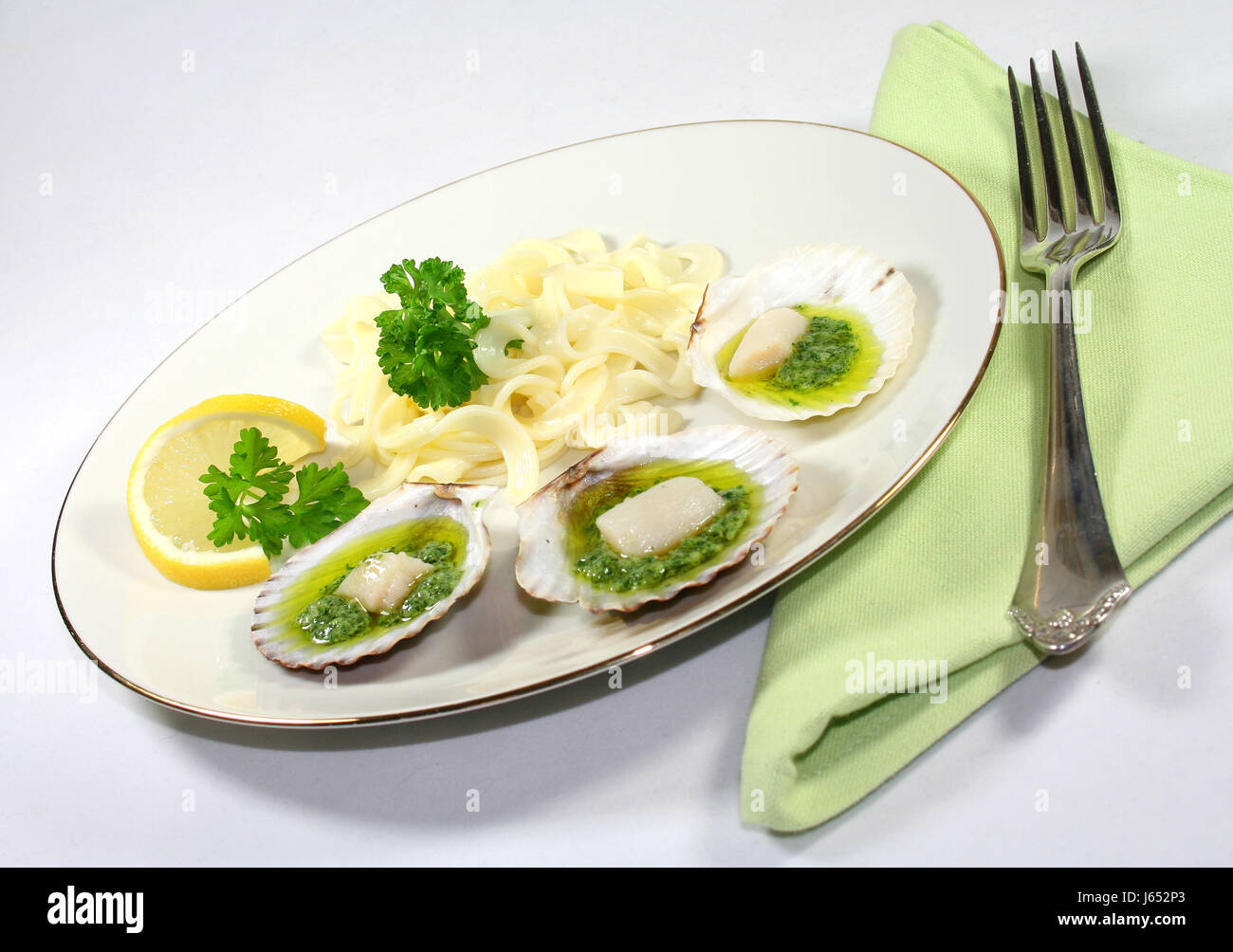 plate noodles parsley starter lemon citron herb butter scallops ...