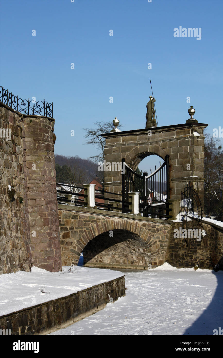 renaissance winter cold sightseeing ice museum germany german federal ...