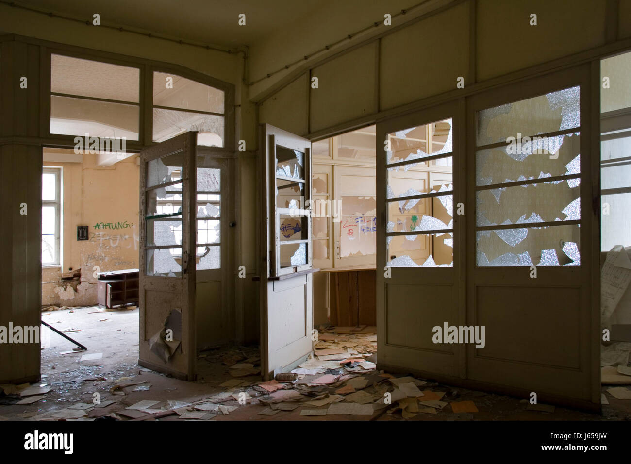 Old factory facilities hi-res stock photography and images - Alamy