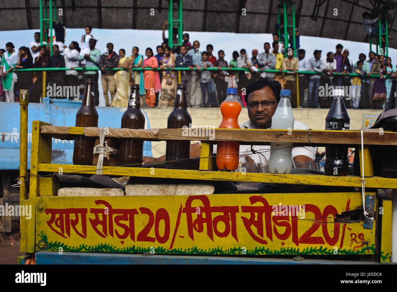 Soft drink street vendor hi-res stock photography and images - Alamy