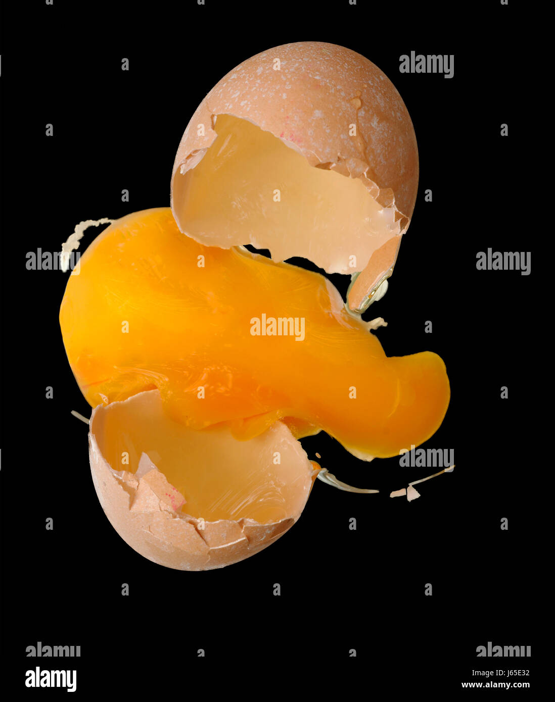 food aliment broken raw egg fragile failure outage fissured cracked ...