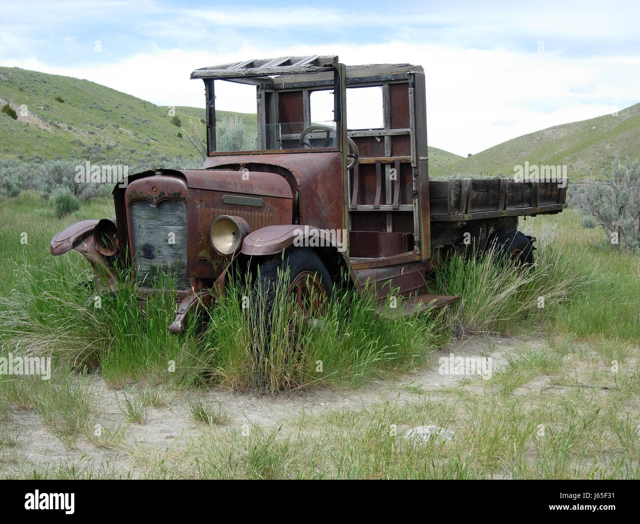 Parts of old lorry hi-res stock photography and images - Alamy