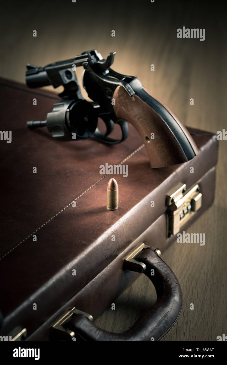 Vintage revolver cylinder open hi-res stock photography and images - Alamy