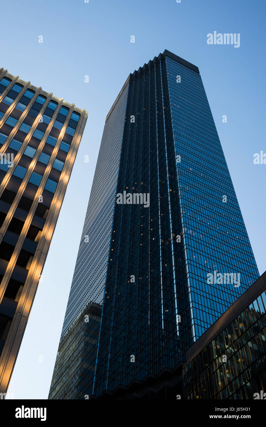 Low angle view of the IDS Center tower at Downtown Minneapolis ...