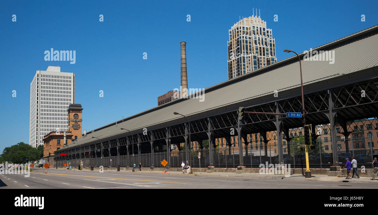 Downtown minneapolis street hi-res stock photography and images - Alamy