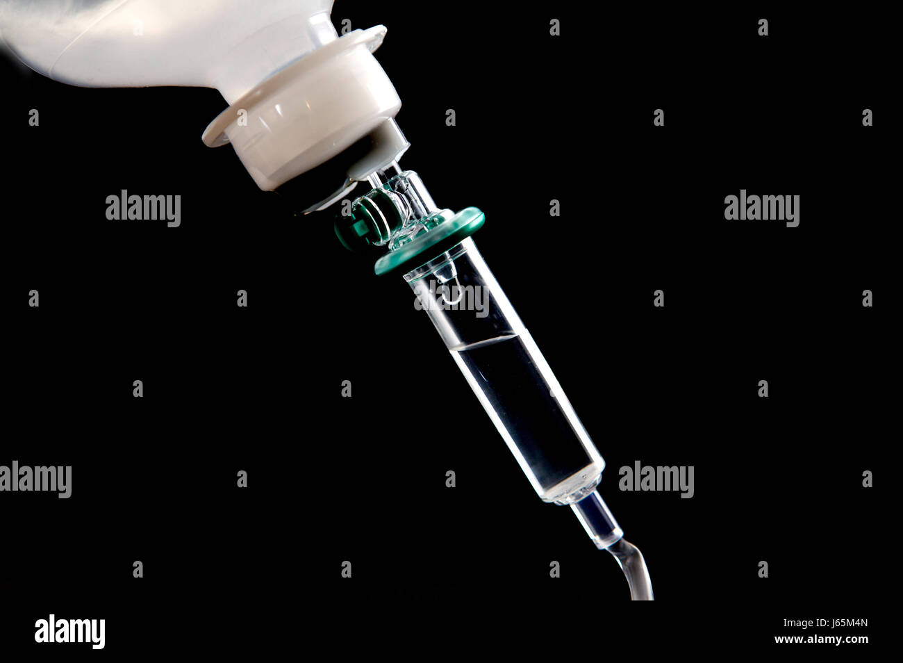 Medical equipment perfusion serum hi-res stock photography and images ...