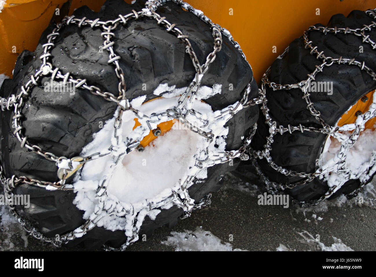 Asphalt snow chains hi-res stock photography and images - Alamy