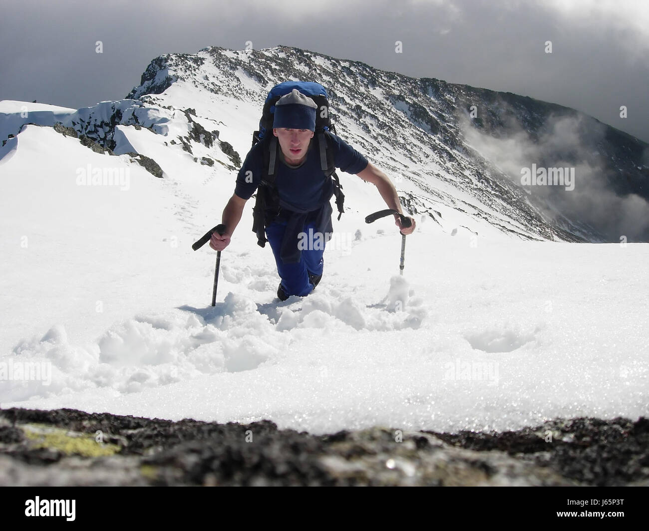 Human footprints in snow panorama hi-res stock photography and images ...