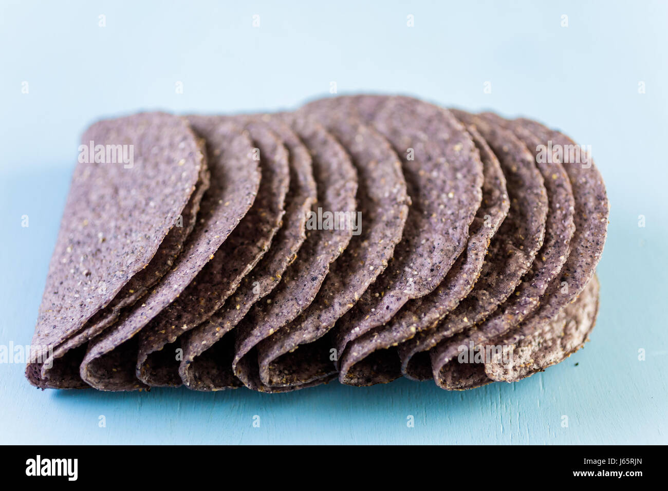 Blue corn taco shells hi-res stock photography and images - Alamy