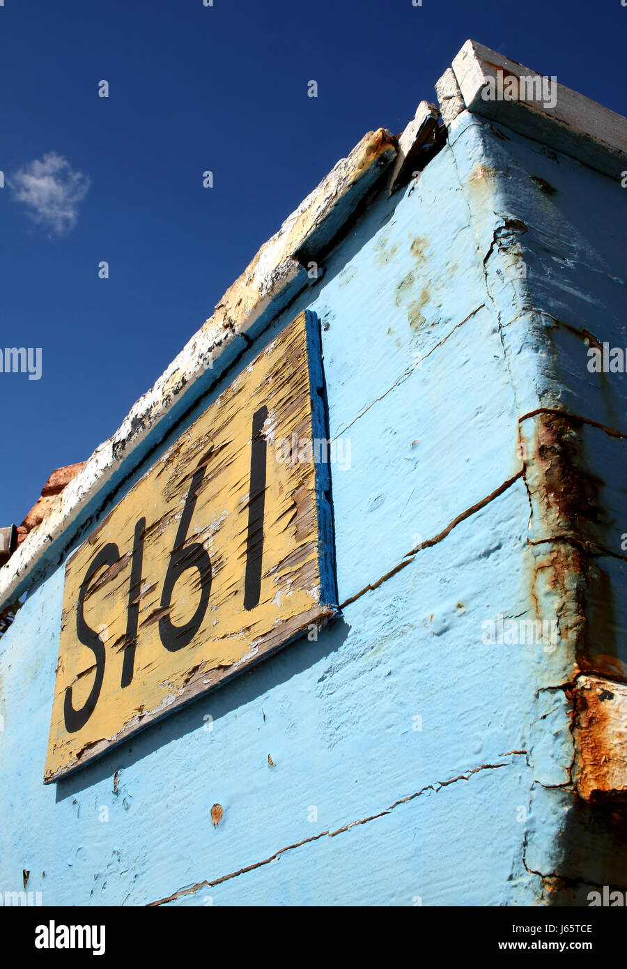 beach seaside the beach seashore boat worn old-fashioned outdated ...
