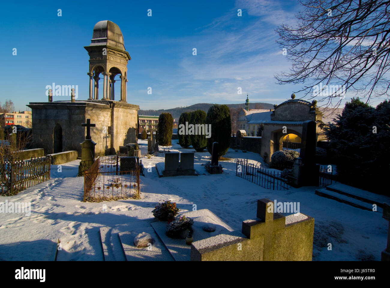 cemetery style of construction architecture architectural style belief ...