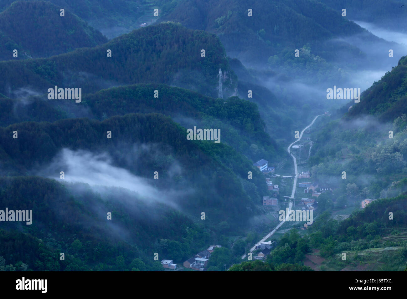 Geography travel china province henan hi-res stock photography and ...