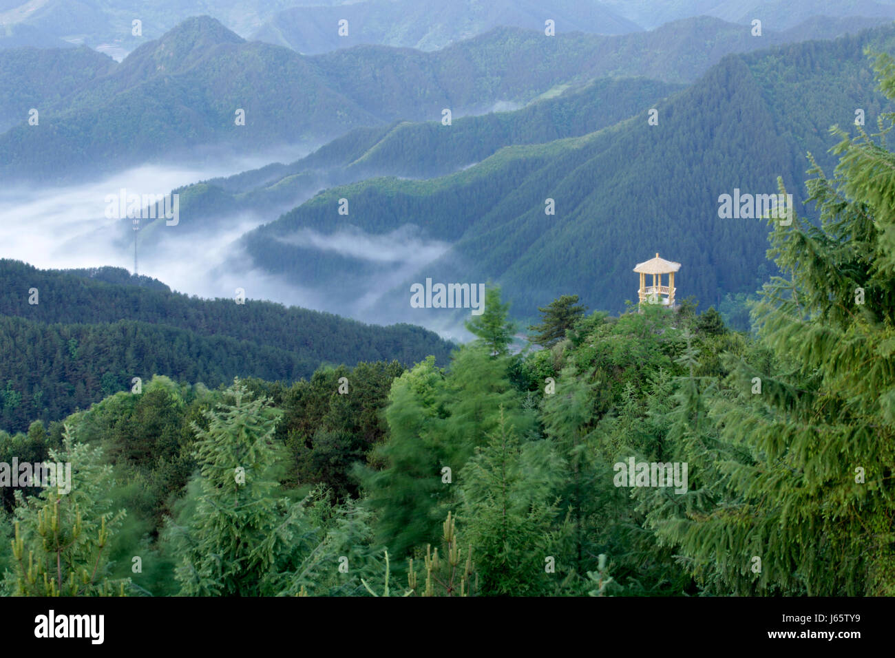 High mountain type hi-res stock photography and images - Alamy