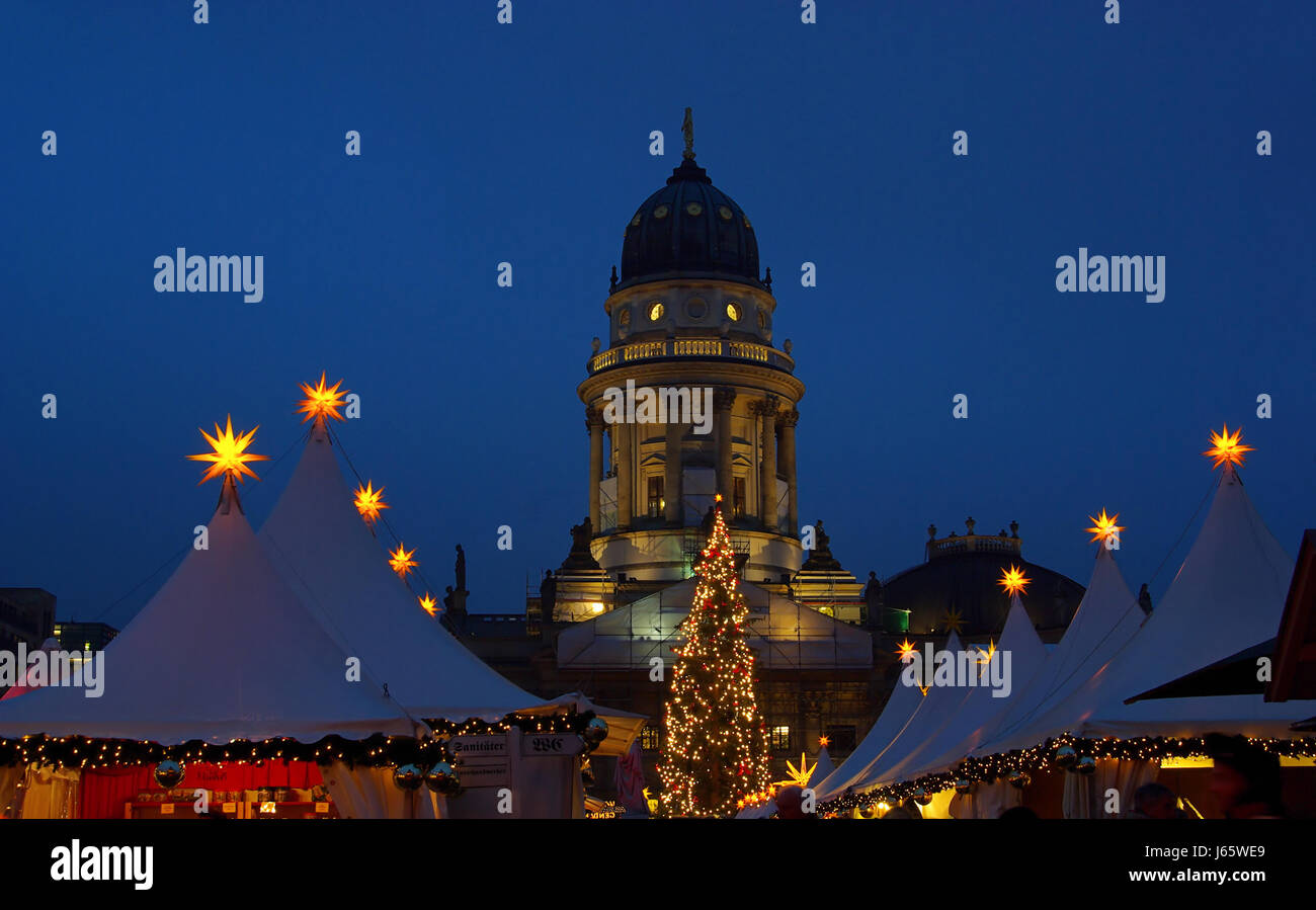 berlin community village market town christmas xmas x-mas blue house ...