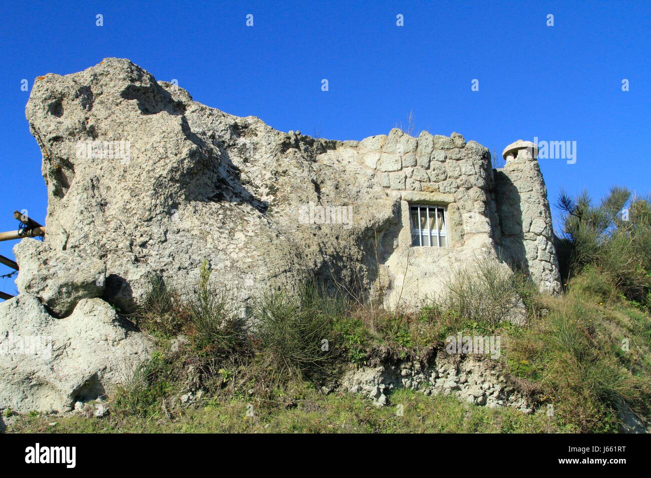 Rock house hi-res stock photography and images - Alamy